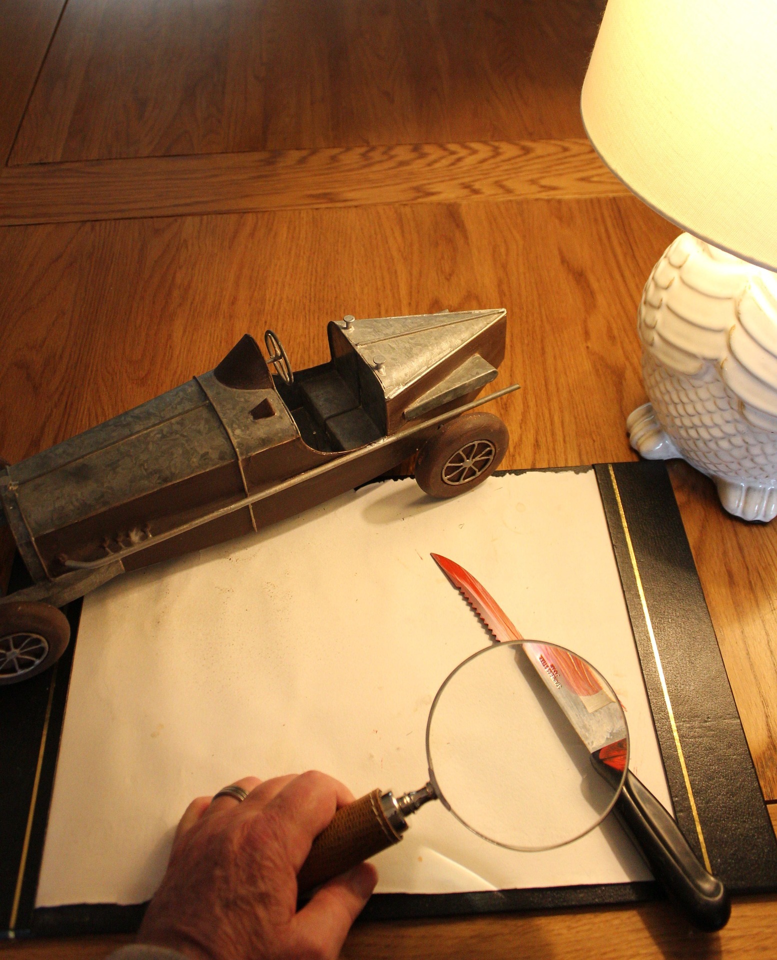 ΕΠΤΑ ΣΚΕΨΕΙΣ ΓΙΑ ΤΟ ΑΣΤΥΝΟΜΙΚΟ ΜΥΘΙΣΤΟΡΗΜΑ - Μεταίχμιο